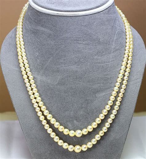 Lot Art Collier double rangs de perles en chute akoya fermoir boîte