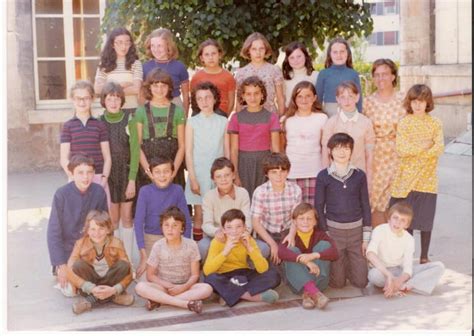Photo De Classe Cm2 De 1975 Ecole Victor Hugo Saint Dizier Copains