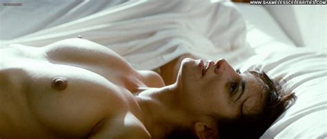 Los Abrazos Rotos Kira Miro Topless Posing Hot Nude Sex Celebrity