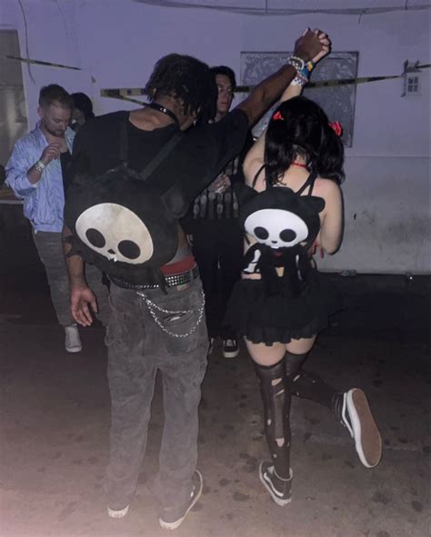 Pin By Halo Vic On Irl Couple Fits Couple Outfits