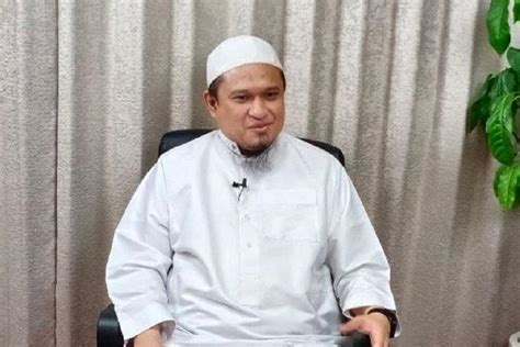 Ustadz Dzulqarnain Muhammad Sunusi Uloom Id