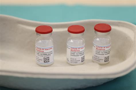 Las vacunas de ARNm reducen el riesgo de infección por Covid 19 en un