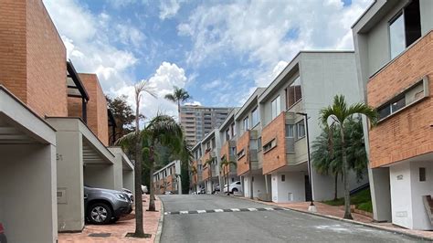 Hermosa Casa Altos Del Poblado Medellin 180 Mts 2 Garajes Excelente