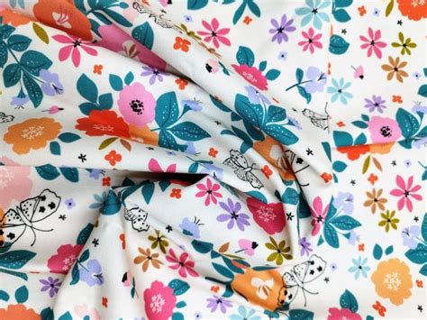 Tissu coton Dashwood Spring in a field La Boutik Créative de Rives