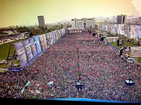 Ankara Cumhurbaşkanı Erdoğan ı bekliyor Miting alanında coşkulu