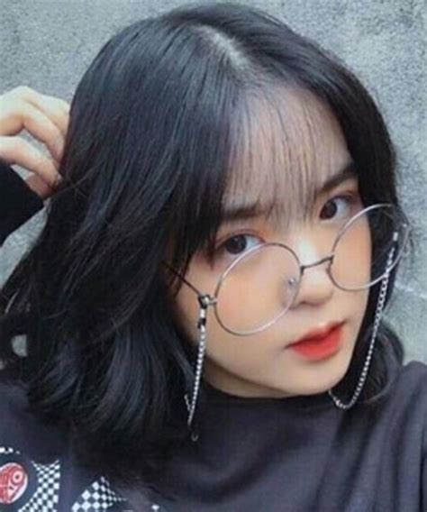 Tổng hợp 82 ảnh nữ cute đeo kính dễ thương nhất Sai Gon English Center