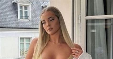 Love Islands Mary Bedford Risks Wardrobe Malfunction As She Spills Out