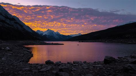 Fondos de pantalla montañas lago puesta de sol 1920x1080 Lumia