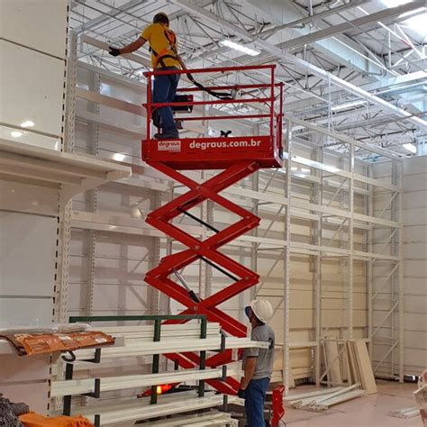 Aluguel de plataformas elevatórias no modelo tesoura