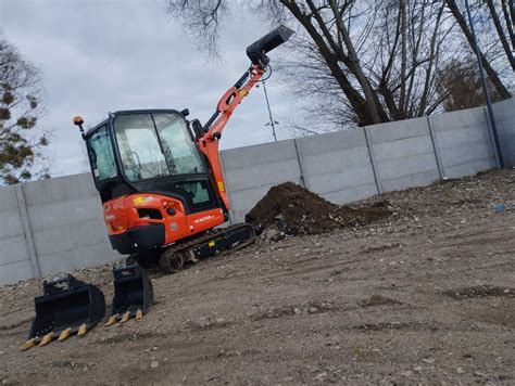 Usługa Wynajem koparki mini koparki prace ziemne wykopy niwelacja