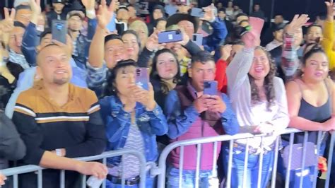Asi Bailaron La Cumbia De La Pizza En El Escenario Conmigo Los Fans
