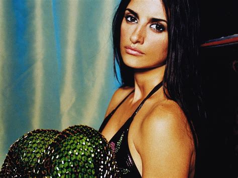 Penelope Cruz Brunette Eyes Sexy HD Wallpaper Peakpx