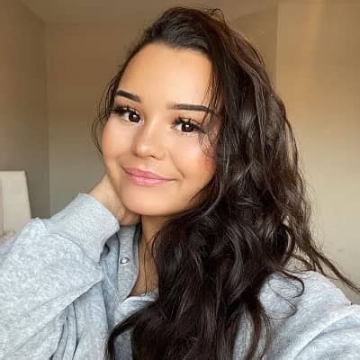 Elleandbabes Bio Career Age Net Worth Nationality Facts Bramty
