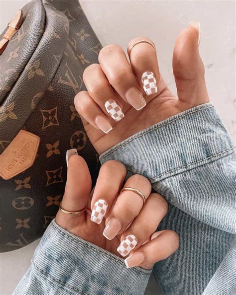 Chic Neutral Nails For A Classy Minimal Aesthetic