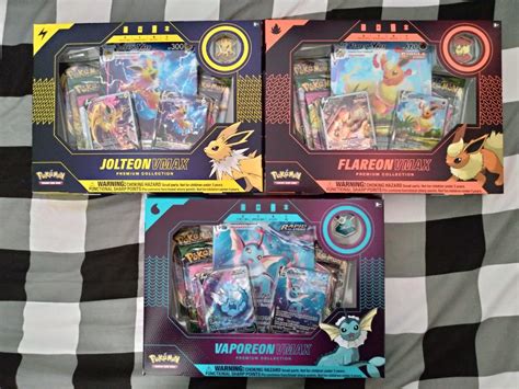 Pokemon Eevee Evolution VMAX Premium Collection Set Of 3 Town Green