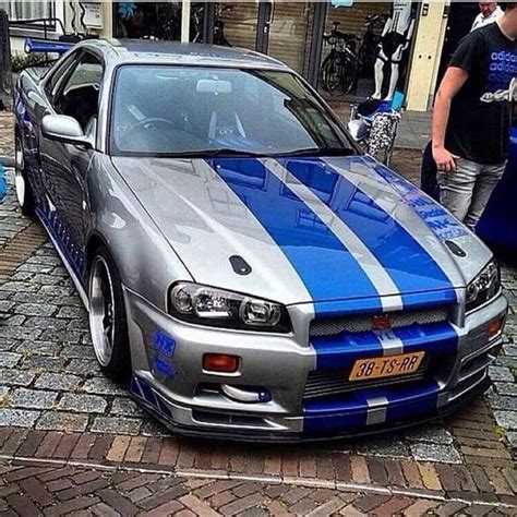 Nissan Skyline Gtr R Sleek And Powerful
