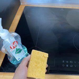 Comment nettoyer une plaque vitrocéramique