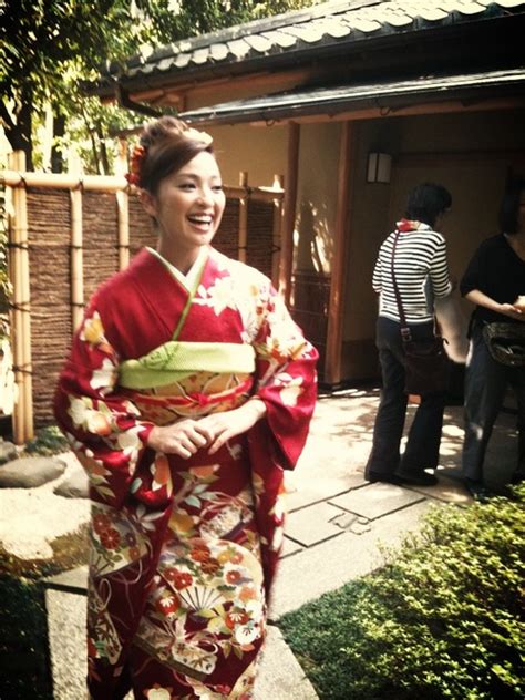 和服美女画像掲示板 誘惑 優美 綺麗 浴衣 緊縛 ゆかた 着物 うなじ 芸者 帯飾り 襟足 和風