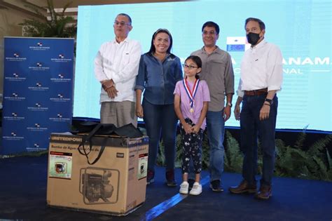 Autoridad de los Recursos Acuáticos de Panamá Arap entrega en Azuero