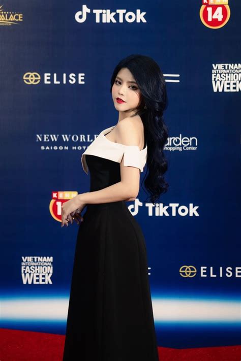 Thân hình nóng bỏng sau giảm cân của hot girl TikTok triệu follow