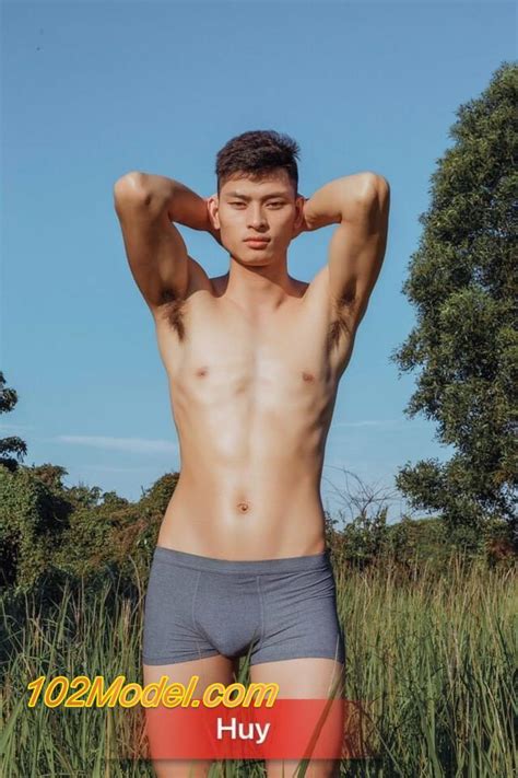 Top dễ thương cu to body mình dây đẹp trai nam tính cao ráo nổi bật