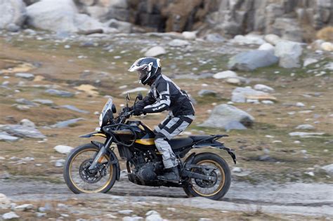 Test A Testa Cfmoto Mt Vs Royal Enfield Himalayan