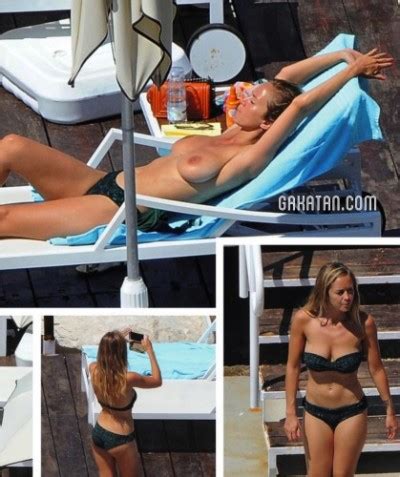 Des photos d Enora Malgré nue topless en Italie Whassup