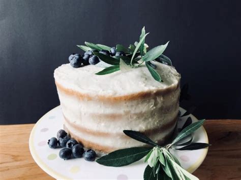 Heidelbeer Limetten Torte Himbeergelb