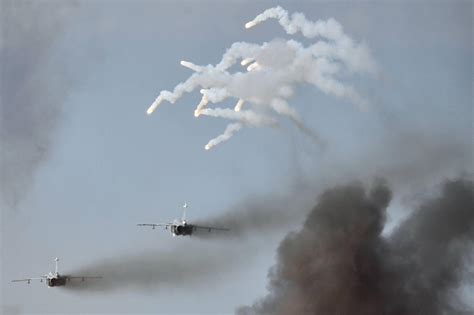 Ukraine News Hoher Verlust für Russland Ukraine schießt Su 24M