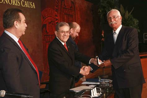Entrega Consejo Universitario De La UAdeC Medallas Y Reconocimientos A