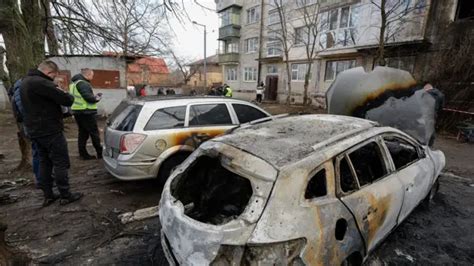 Rusija I Ukrajina Veliki Ruski Napad Na Kijev Krateri Na Ulicama