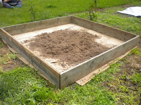 Création d un carré potager de 4m2 pour moins de 30 Notre Jardin