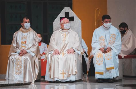 Diocese de São José dos Pinhais Pe Hélio toma posse como