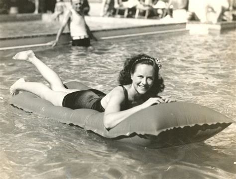 Paulette Goddard S Feet