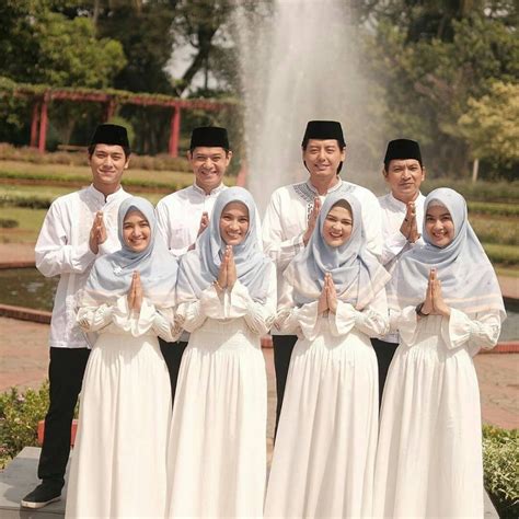 Bikin Lesty Makin Terpesona 9 Potret Alim Rizky Billar Pakai Peci