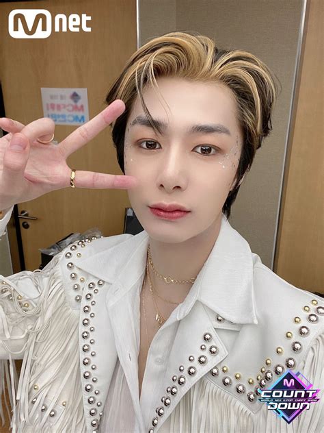 Jooheon Kihyun Monsta X Hyungwon Shownu Extended Play Live On Air