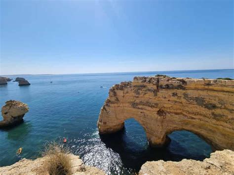 Von Faro aus 7 Täler Wanderung Benagil Höhle und Schnorchel Tour