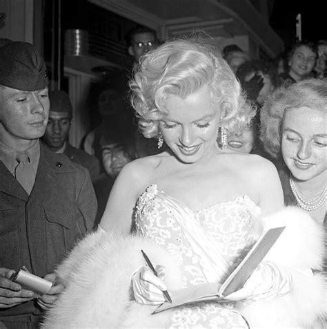 Perfectlymarilynmonroe Marilyn Monroe Signing Autographs For Her Fans
