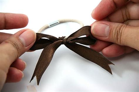 Ways To Make A Hair Bow Out Of Ribbon Wikihow Hair Bows Easy
