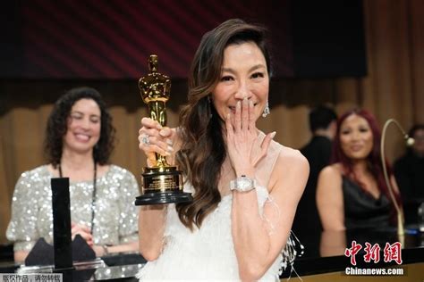 杨紫琼获第95届奥斯卡影后 成为首位华裔最佳女主角 中国侨网