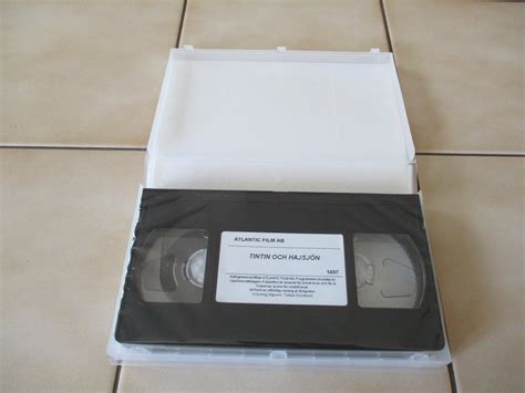 Tintin i Hajsjön Vhs film Ny inplastad vhs ka Köp på Tradera