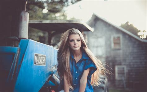 Wallpaper Women Outdoors Model Blonde Long Hair Looking At Viewer