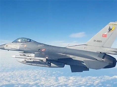 Türk savaş uçakları Ege de eğitim uçuşu yaptı 16 12 2022 Sputnik Türkiye