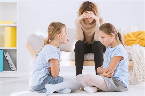 Cómo ayudar a tu hijo a enfrentarse a las burlas e insultos de otros niños