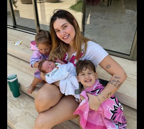 Foto Virg Nia Fonseca Deu Luz Jos Leonardo Seu Filho No Come O