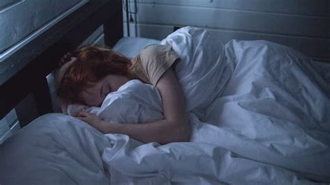 25 Ucapan Selamat Tidur Romantis Buat Pacar Tersayang 2022 PosKata