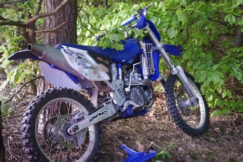 Tragiczny wypadek na drodze gruntowej Nie żyje motocyklista ZDJĘCIA