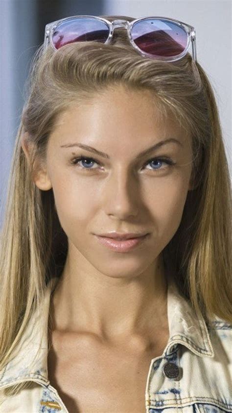 Anjelica Krystal