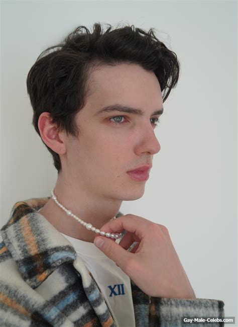 Kodi Smit McPhee Nude And Sexy Pics Vids The Men Men