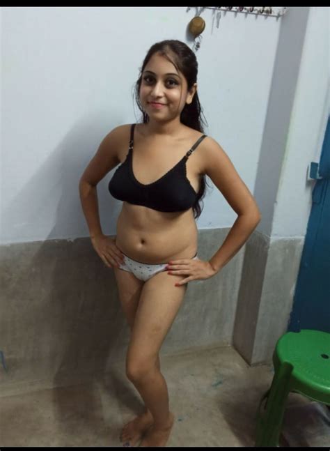 Sexy Naked Poses By Girlfriend For Seducing Her Lover Indian Nude Girls